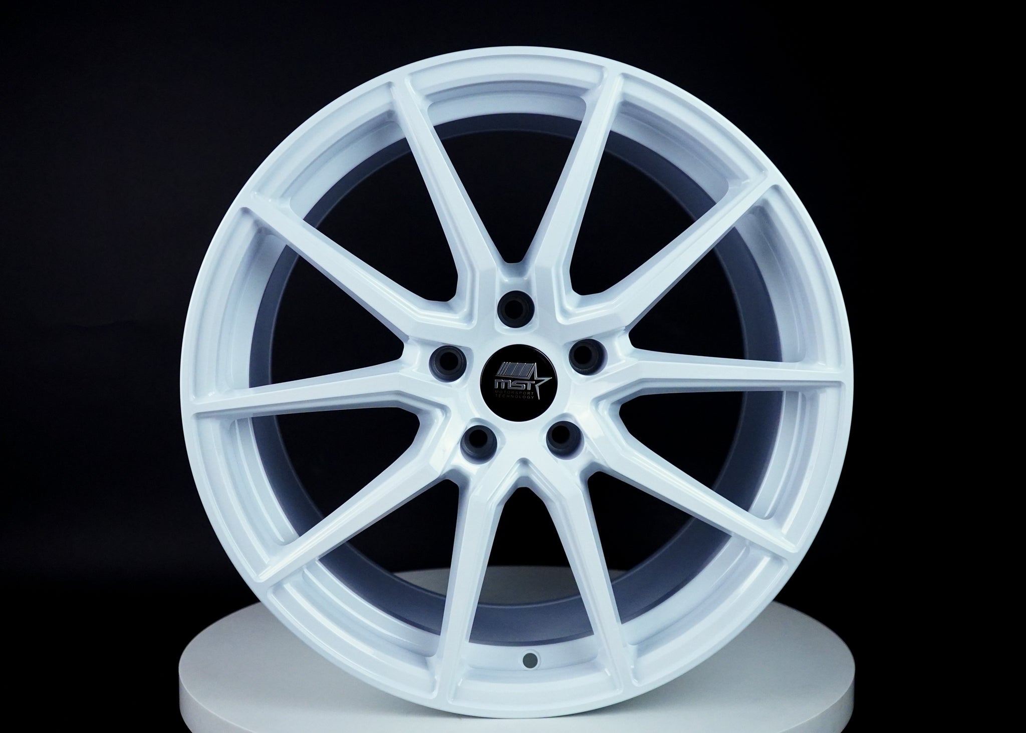Delta Alabaster White 18x9.5 5x114.3 Offset +38 | MST Wheels – MSTWheels