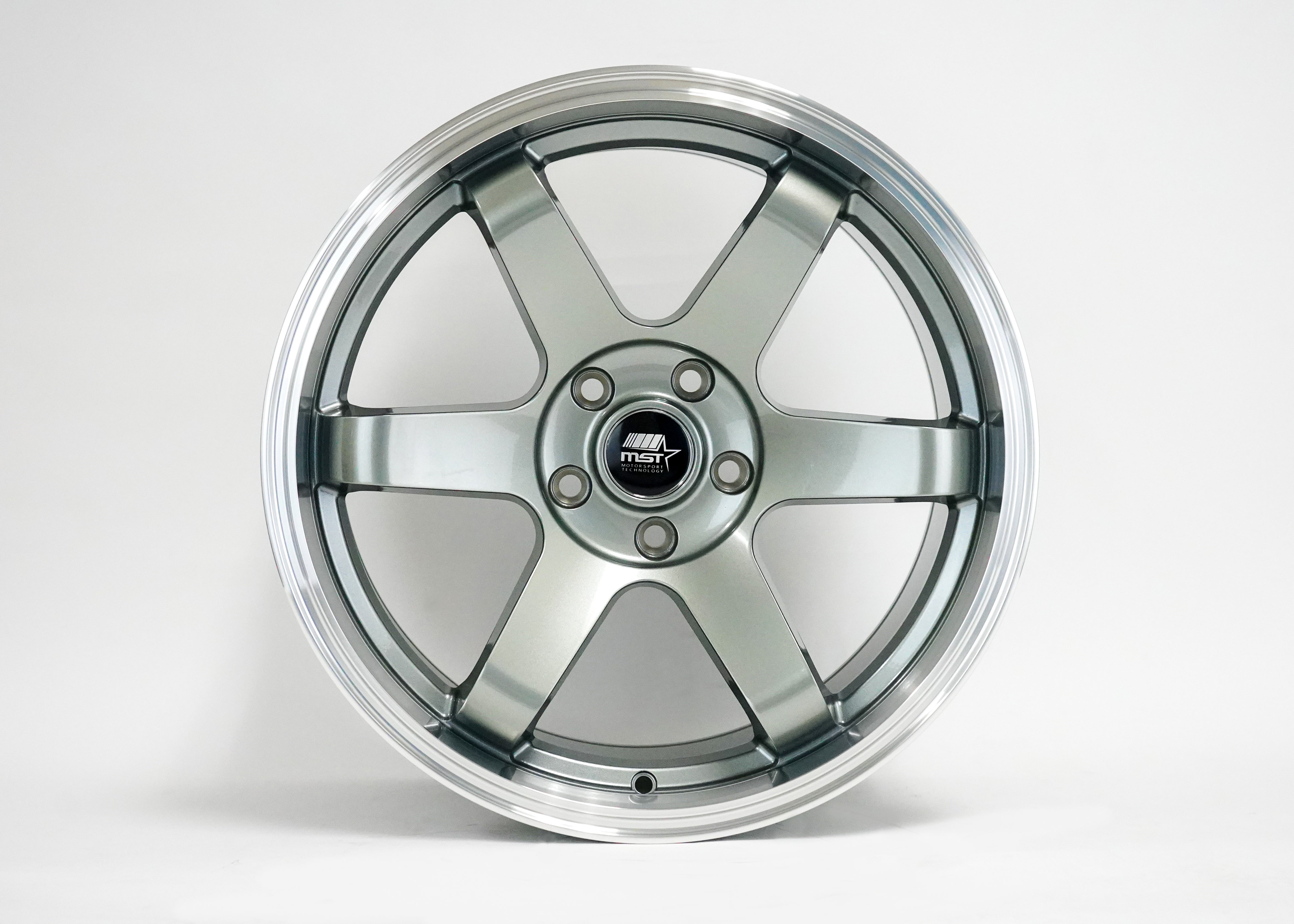 MT01 Gunmetal w/Machined Lip 18x8.5 5x114.3 Offset +35 | MST Wheels ...